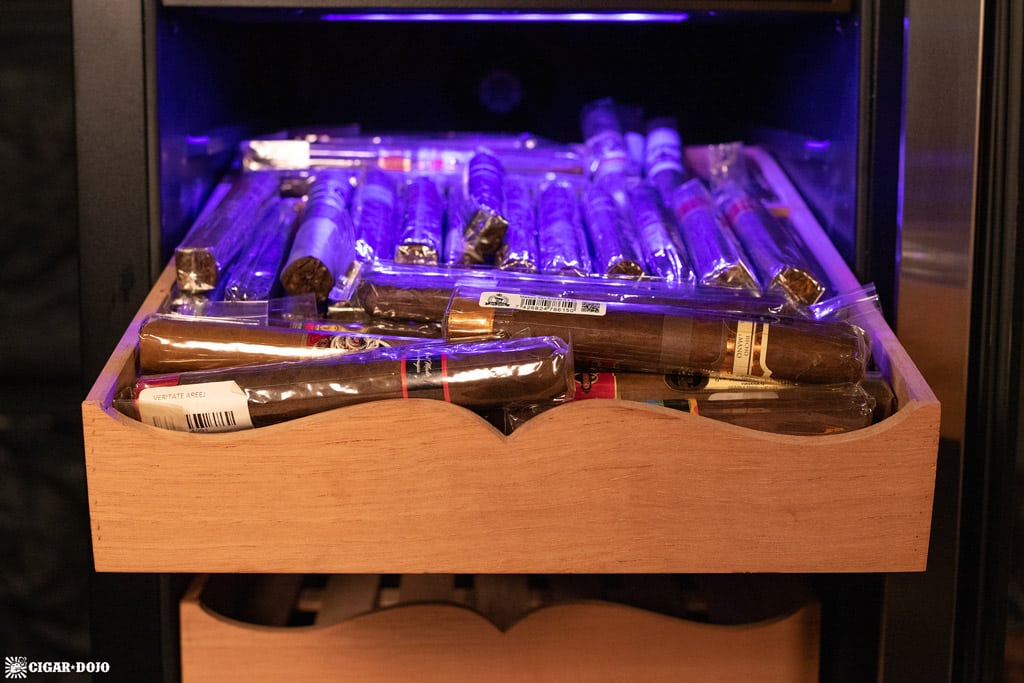 BODEGAcooler-JC-85A-humidor-full-cigar-shelf - Cigar Dojo